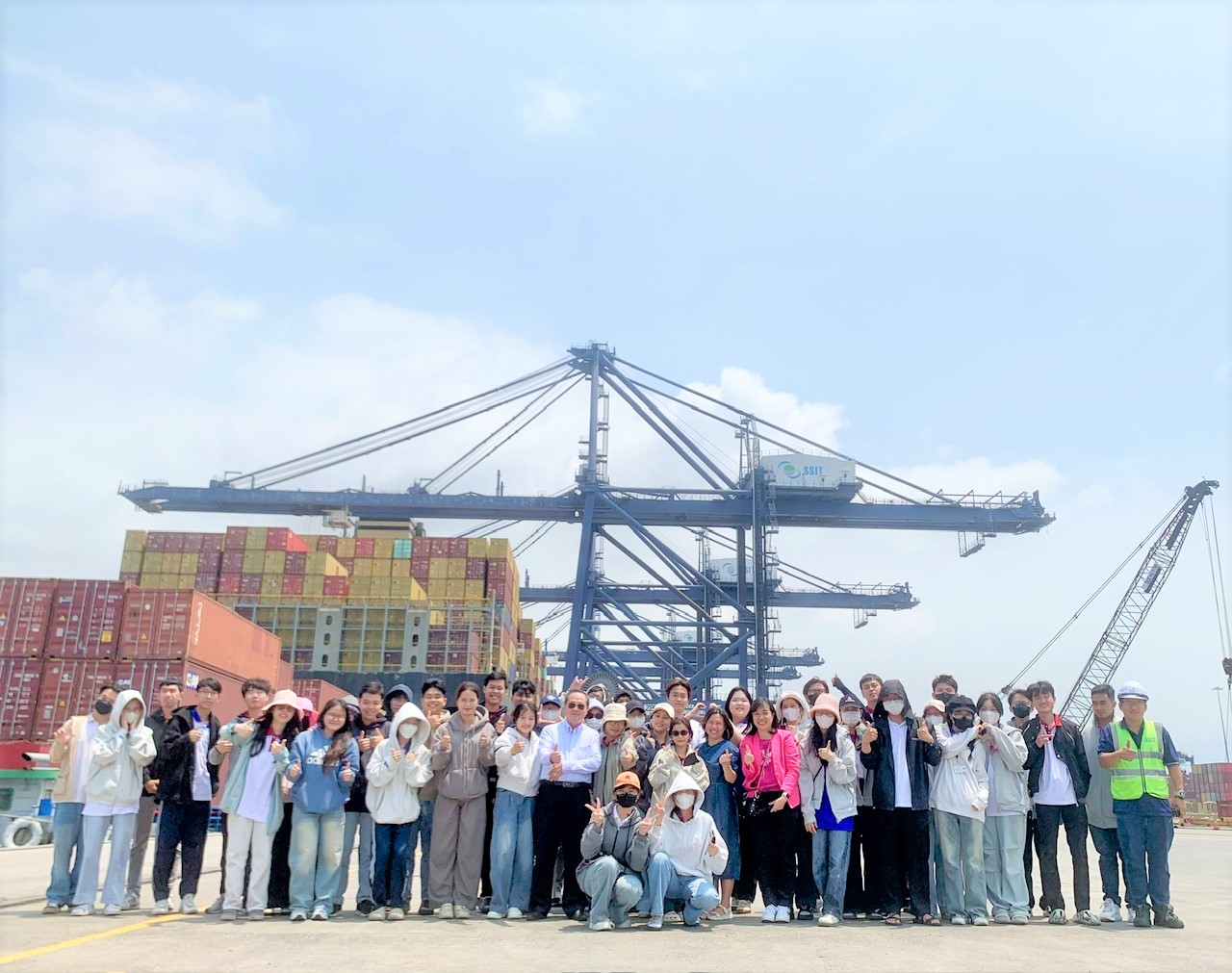 CHUYẾN THAM QUAN THỰC TẾ ĐÁNG NHỚ CỦA SINH VIÊN TRƯỜNG ĐẠI HỌC SƯ PHẠM KỸ THUẬT TP.HCM (HCMUTE ...